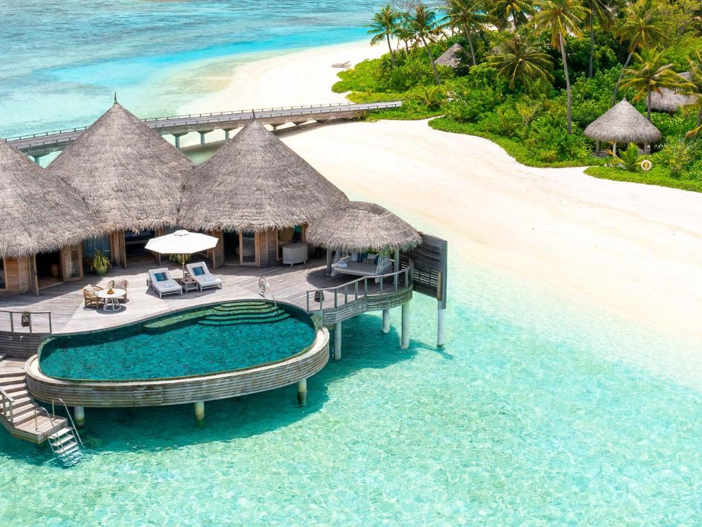 🏝️The Nautilus Maldives, Maldive, Sejur 7 Nopti - Let's Go Travel