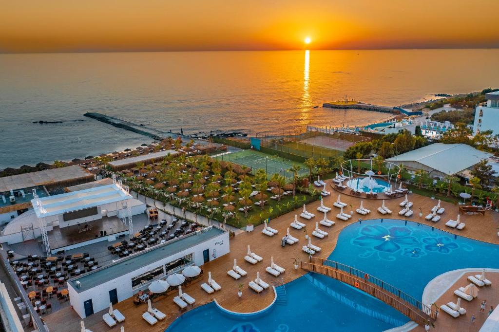 🏝️ Rubi Platinum Sign, Turcia, Sejur 7 Nopti - Let's Go Travel